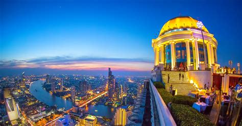 ២ ទីក្រុងប៉ារីស