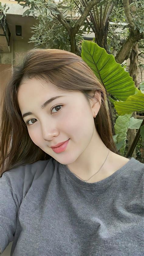 Rili Herdalda | Gadis-gadis cantik, Wanita cantik, Wanita