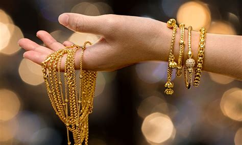 மாத தொடக்கத்தில் அதிரடியாக குறைந்த தங்கம் விலை Today Gold Price Details 01112024