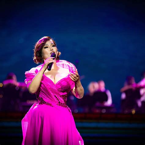 Ө Уянга Одоо би гадны том тайзан дээр аархаж дуулна Nio Mn