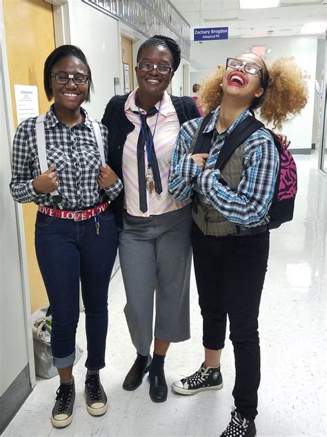 How To Dress Like A Nerd For Spirit Week
