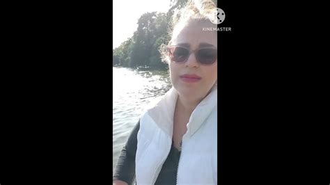 صدا یکم سرماخورده است ولی حسش اومد و منم خوندم غمت در نهانخانه دل نشیند زنده یاد هایده