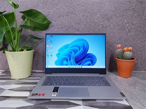 Lenovo Laptop Windows 11 AMD Ryzen 5 8GB RAM 240GB SSD Wifi Office In Basford