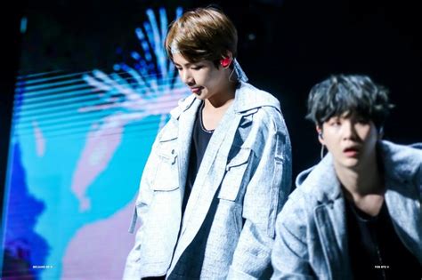 Pin De Em T A E H Y U N G