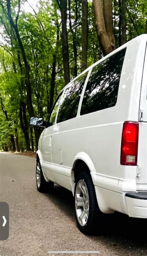 2005 Gmc Safari Passenger · Sle Extended Minivan 3d Cars And Trucks