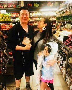 Steve Perry With Daughtershamela And Grandson Steve Perry Daughter