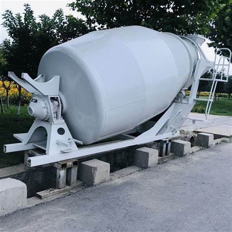 Concrete Readymix Drum Truck 5 Cubic Yard Reliable Cement Mixer For