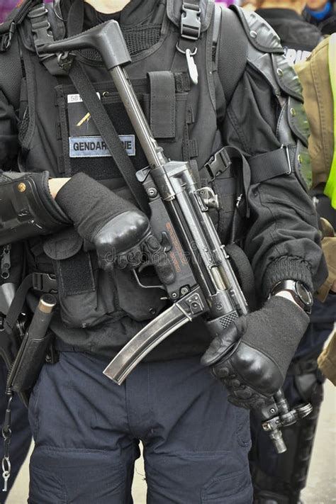 05012023parisfranceclose Up Of A French Police Officer With An Mp5 Submachine Gun Editorial