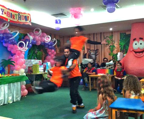 A Dwarf Tossing Party