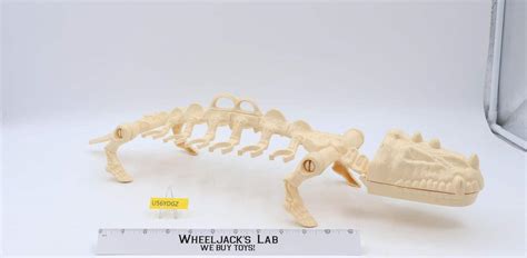 Battle Bones Complete He Man Masters Of The Universe Motu 1985 Mattel Vehicle Wheeljacks Lab