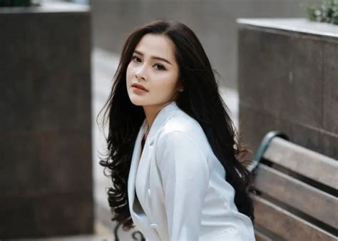 Profil dan Biodata Bella Bonita, Gadis Cantik Yang Dinikahi Denny Caknan, Lengkap Dengan Umur ...