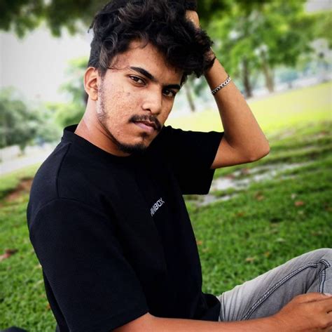 Gossip99 Com මේ කතාව ඇත්ත මේ මිනිස්සු මිනිස්සුන්ට බැරිම තැන බලලා දෙනවා නැතිවෙන්න කවදාවත්