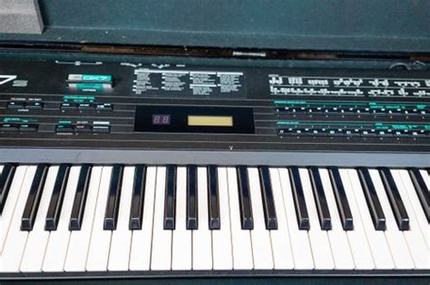 1980 Yamaha Dx7s Programmable Algorithm Synthesizer Black Accessories A Flash Flood Of Gear