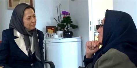 دیدار خانم مریم رجوی با مادر رضائی‌ های شهید در خانه ”عزیز“ پاریس ۱۴