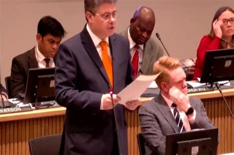 Councillors Back Commitment To Governments Priority Programme For Devolution