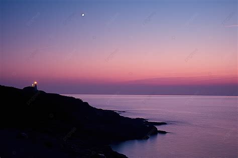 Fondo El Océano Es Rosa Fondo Roca De La Orilla Del Mar Nubes Faro