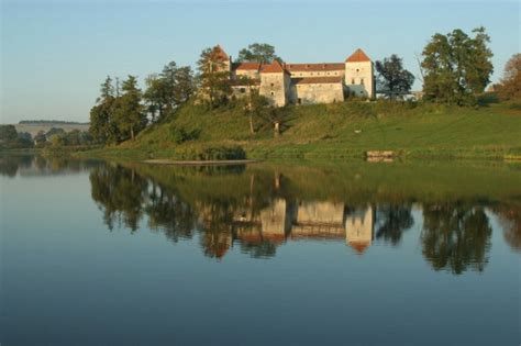 Свіржський замок, тури і подорожі в Україні, фото, відпочинок