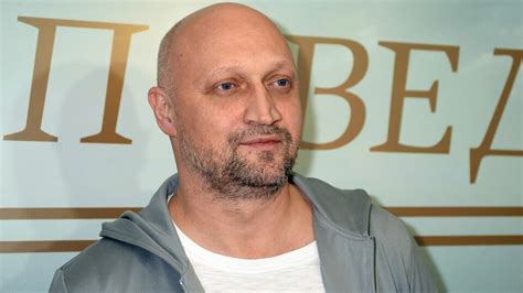 Роман Курцын Гарик Харламов и другие звезды подрались удаленно в видео Гоши Куценко — Новости