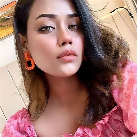 Tahrima Muniya Muntah Threads Say More