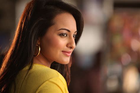 Bollywood Actress Latest Image Of Sonakshi Sinha