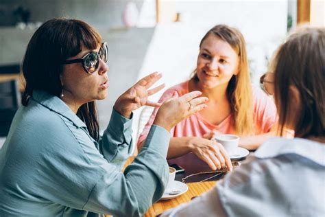 Gesturing As You Talk May Help You Speak A New Language Like A Local New Scientist