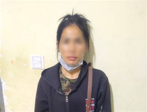 ស្ត្រីសង្ស័យម្នាក់លួចលុយបានសម្រេច ត្រូវជនរងគ្រោះឆែកកាមេរ៉ាឃេីញចាប់ប្រគល់ឱ្យសមត្ថកិច្ច នគរដ្រេហ្គន