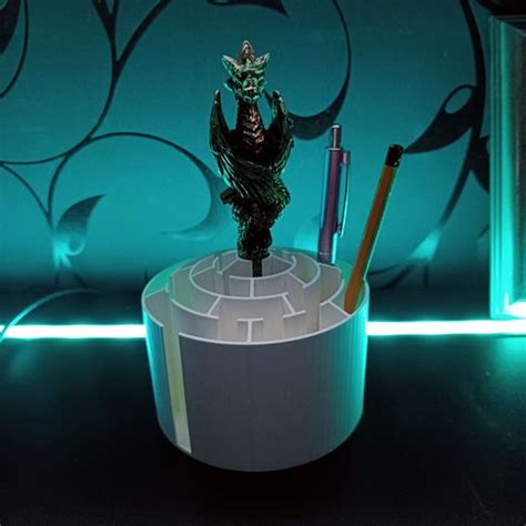 Stl File Labyrinth Pen Holder 🖊️ ・template To Download And 3d Print・cults