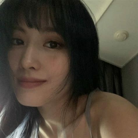 Pin de naki em hana Vídeos de dança Garotas Dança