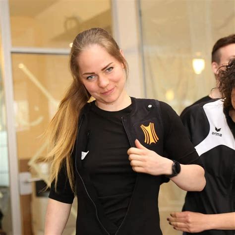 Laura Münch Resonanz In Bewegung