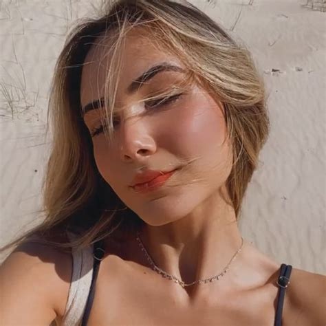 Júlia Íris iris baldratti Threads Say more