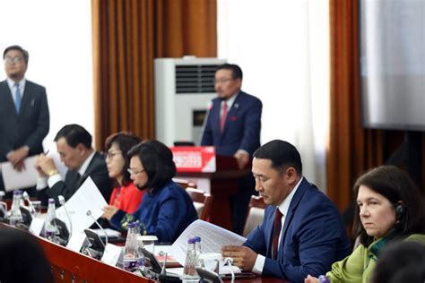 Г Занданшатар Хүний эрх хууль ёсыг дээдэлсэн тогтвортой бодлого хэрэгжүүлэхэд эмэгтэйчүүдийн