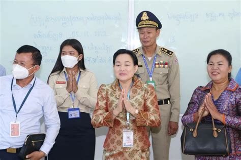 លោកជំទាវ ប៉ាង ដានី អភិបាលរងខេត្តកំពង់ចាម បានអញ្ជើញចូលរួម បើកស្រោមវិញ្ញាសារប្រឡង