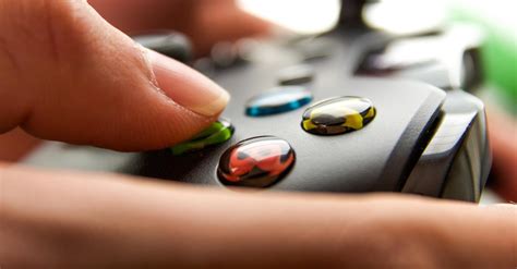 Why Does My Xbox Controller Keep Turning Off How To Fix Retire