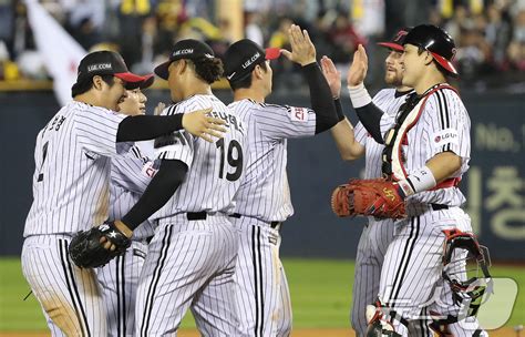 3차전 승리 가져가는 Lg 뉴스1