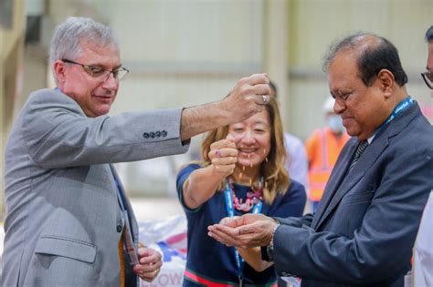 පාසල් දරුවන්ගේ පෝෂණයට ඇමෙරිකාවෙන් ආධාර Newswire Sinhala