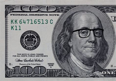 Benjamin Franklin En Gafas En El Billete De 100 Dólares Imagen De Archivo Imagen De Presidente