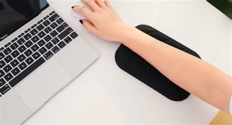 Amazon LargeLeaf Ergonomic Wrist Elbow Rest Pad For Desk With Memory Foam Non Slip Base
