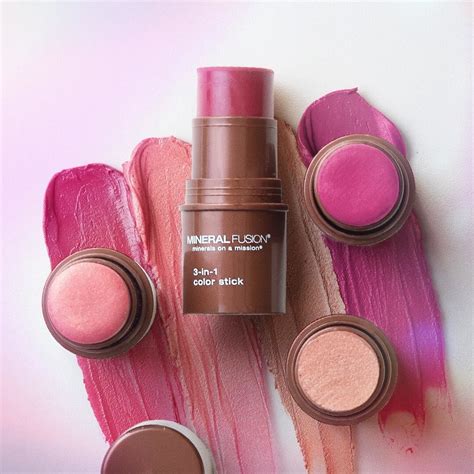29 Ts That Will Make All Makeup Lovers Swoon