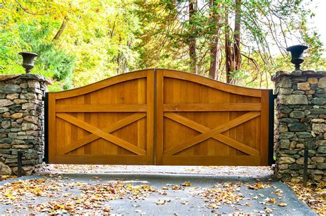 Wooden Driveway Gates Wood Driveway Gate For Your Property