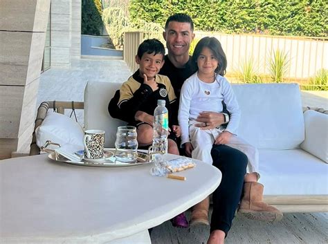Cristiano Ronaldo Wishes His Daughter Alana 7 Happy Birthday Photo