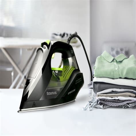 Taurus Geyser Eco 3000 Steam Iron - Clicks