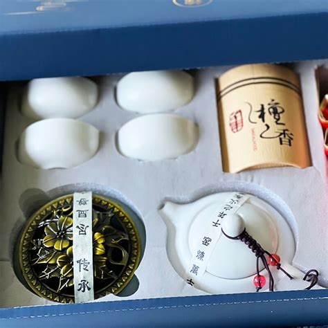 Набір для чайної церемонії Stormy Ocean білий колір посуду чай Улун у комплекті купити за