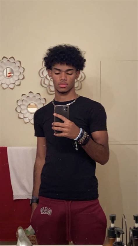 Pin By April Pike 🙈💗 On My Type 🤭 ️ Light Skin Boys Dark Skin Boys
