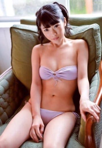 駿河屋 仮面女子 神谷えりな 膝上・座り・水着紫・左手椅子・首傾げ Dvd「えりにゃん日和」特典（女性生写真）