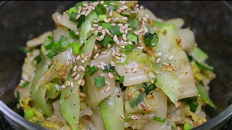 묵은지 신김치요리[묵은지무침]묵은지볶음 더이상 기름지게 볶지말고 무침하세요~신김치 네이버 Tv