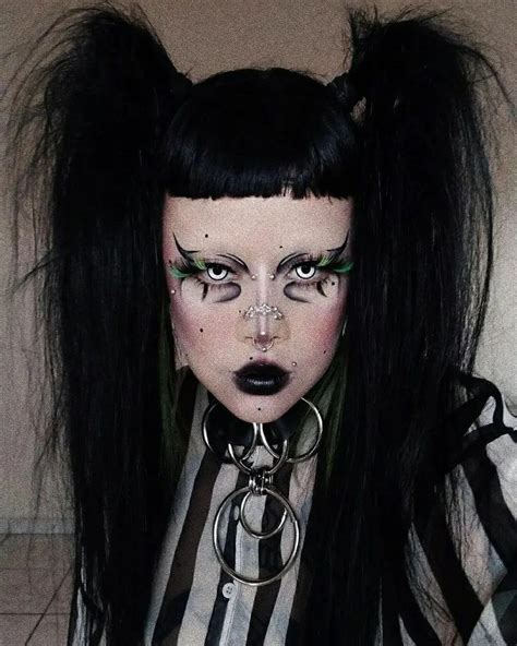 Pin Em Hair Maquiagem Gótica Maquiagem Gótica