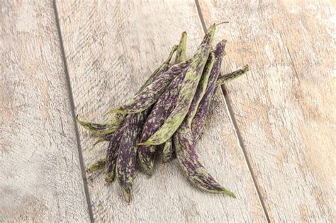 Premium Photo Raw Green Bean String Heap
