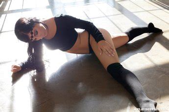 Gorgeous Model Lana James Loves Dancing Naked Photos