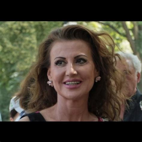 Илияна Раева показа порасналите си внучки и събра хиляди лайкове с тази снимка СНИМКА За Жената