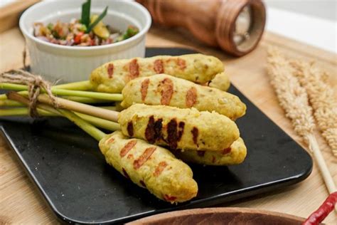 Sajikan Bersama Sambal Matah Berikut Cara Membuat Sate Lilit Ayam Bangka Sonora Id